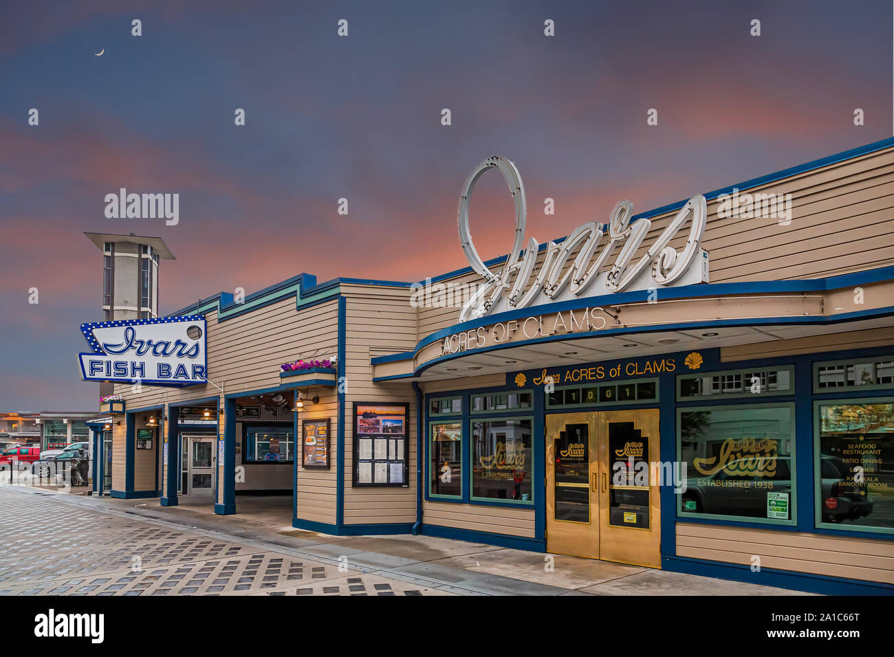 Ivar's acres of clams hi-res stock photography and images - Alamy