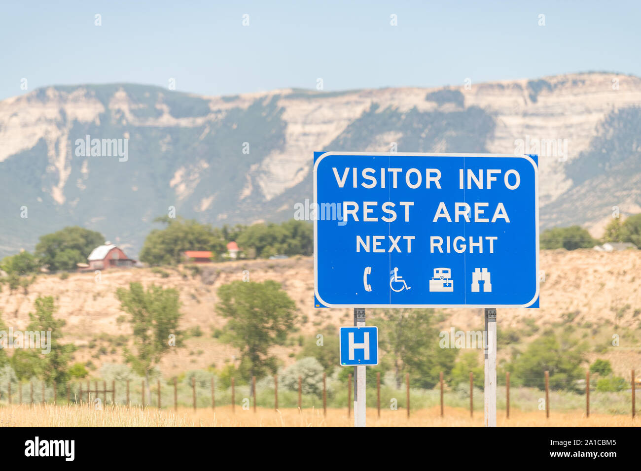 Us hospital exit sign hi-res stock photography and images - Alamy