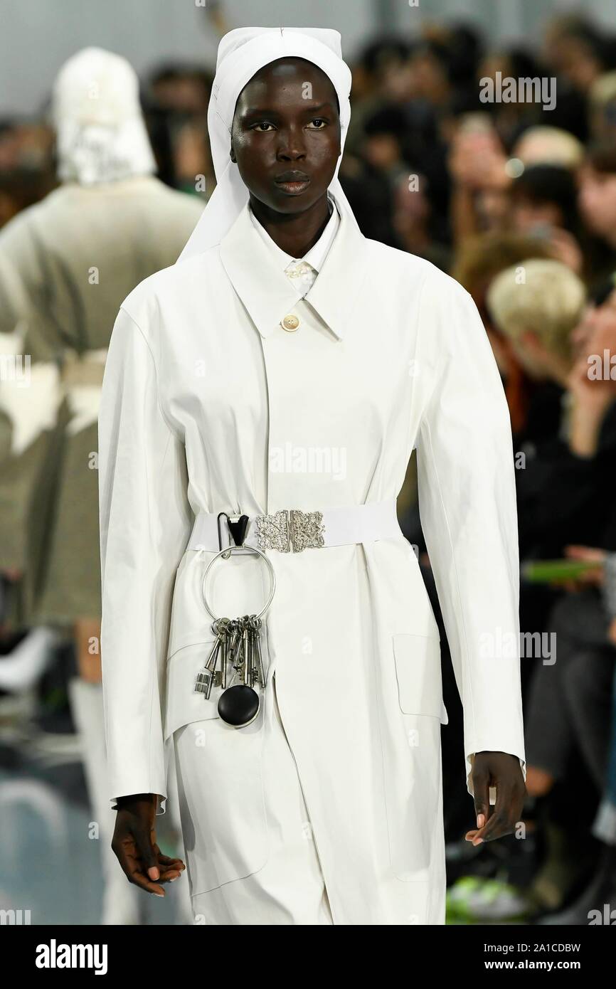 Paris, France. 25th Sep, 2019. MAISON MARGIELA SS20 Runway during Paris ...