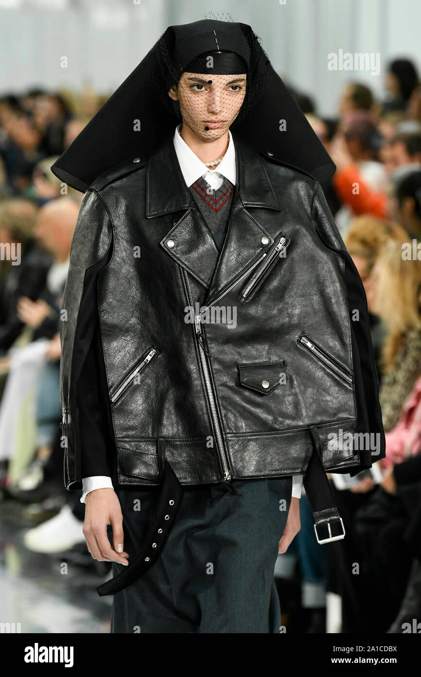 Paris, France. 25th Sep, 2019. MAISON MARGIELA SS20 Runway during Paris ...