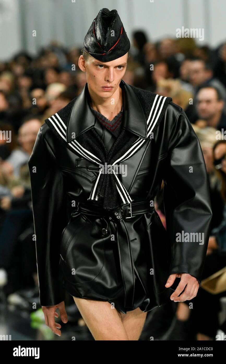 Paris, France. 25th Sep, 2019. MAISON MARGIELA SS20 Runway during Paris ...