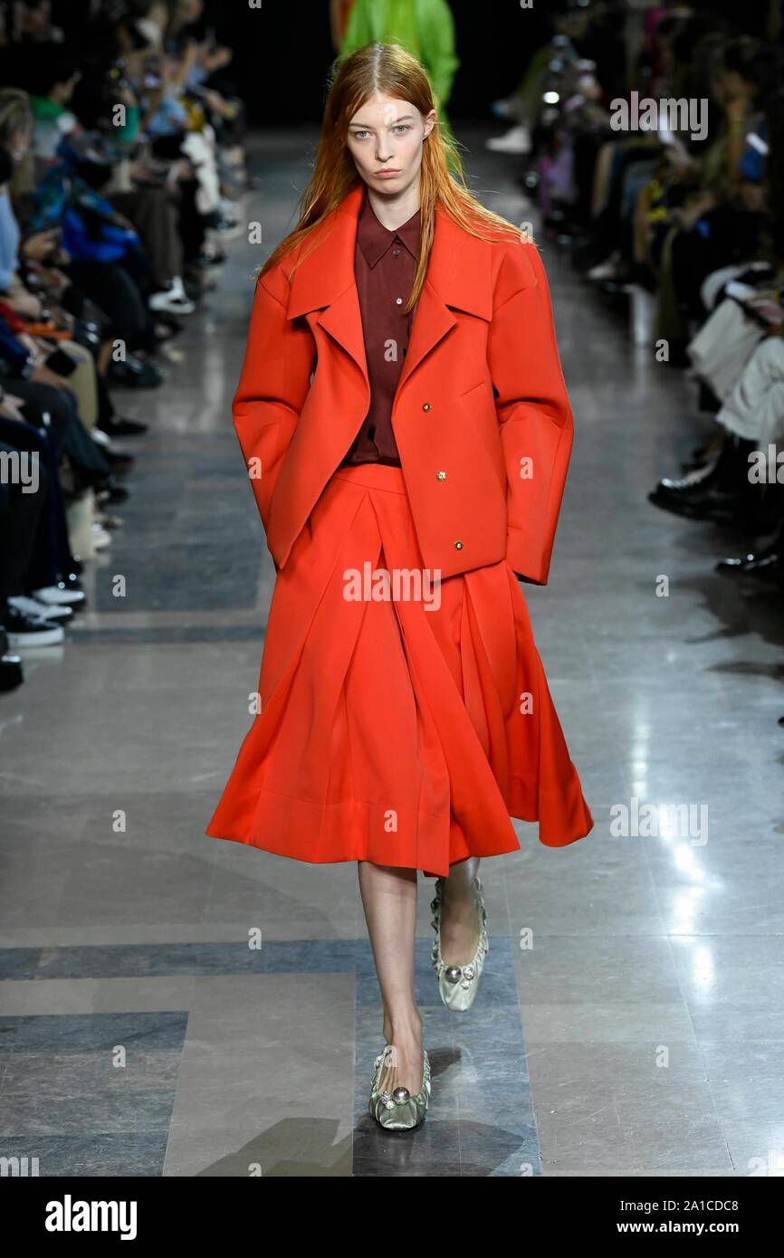 Rochas paris hi-res stock photography and images - Alamy