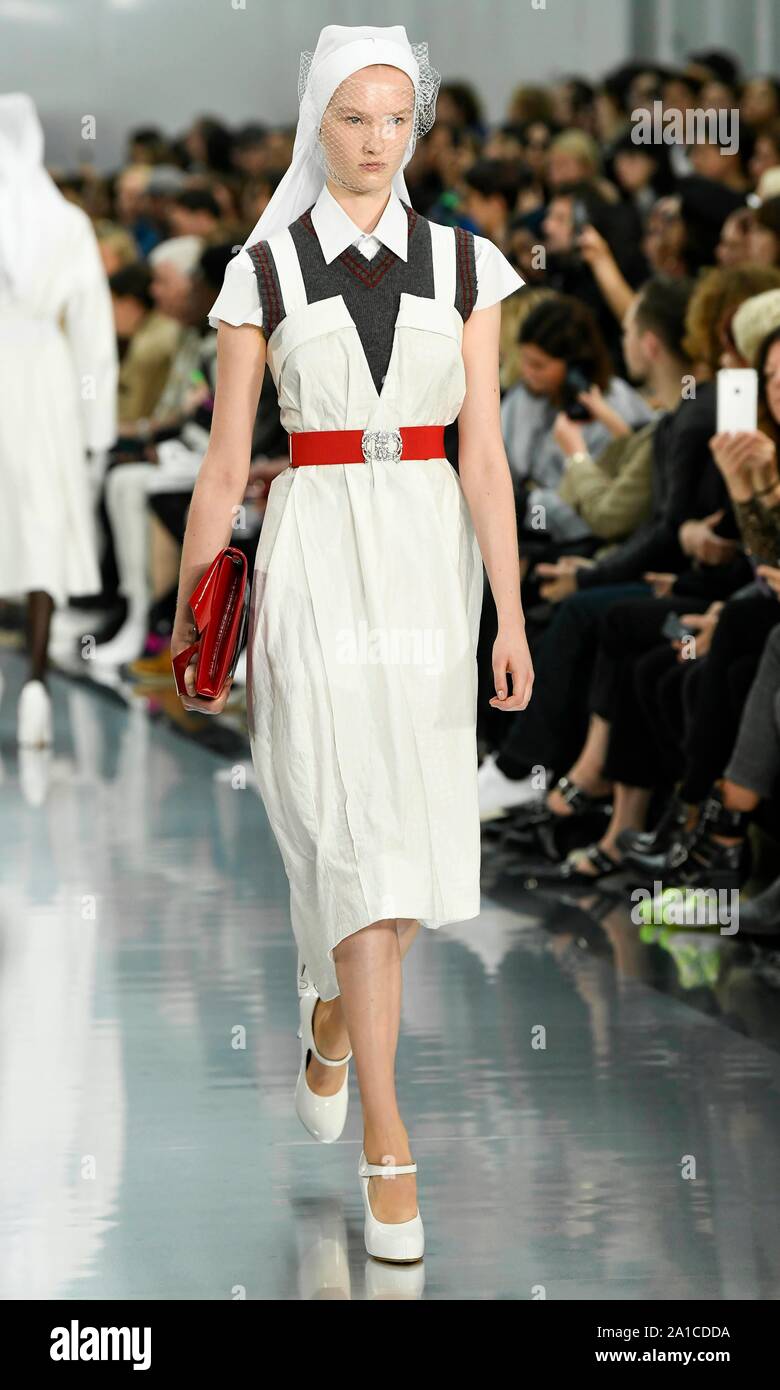 Paris, France. 25th Sep, 2019. MAISON MARGIELA SS20 Runway during Paris ...