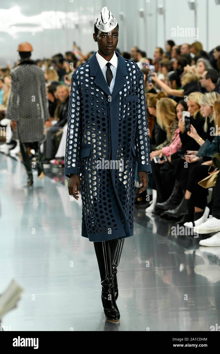 Paris, France. 25th Sep, 2019. MAISON MARGIELA SS20 Runway during Paris ...