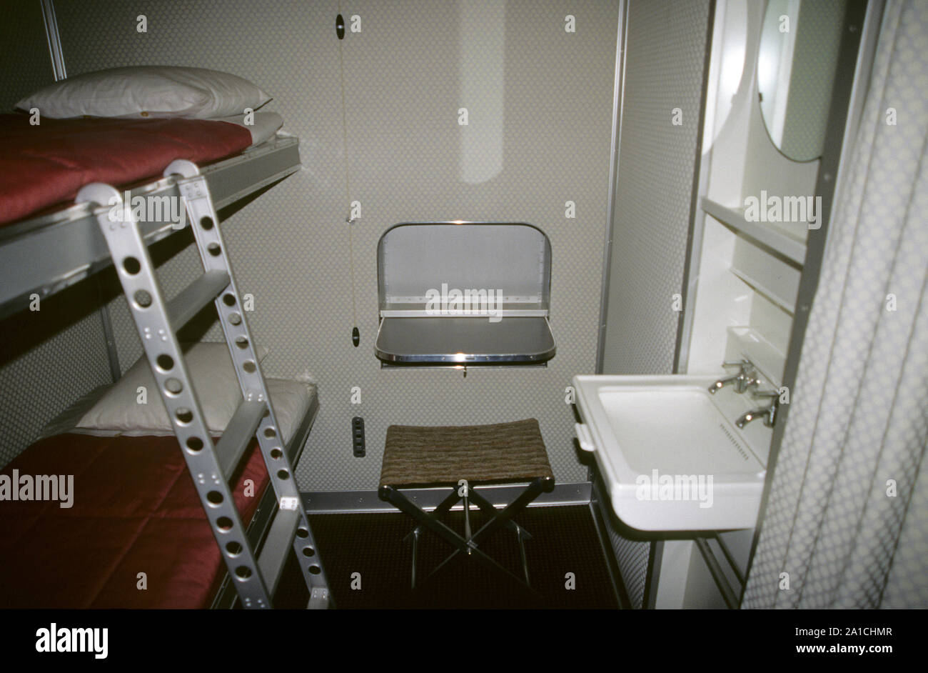 Zeppelin hindenburg interior hi-res stock photography and images - Alamy