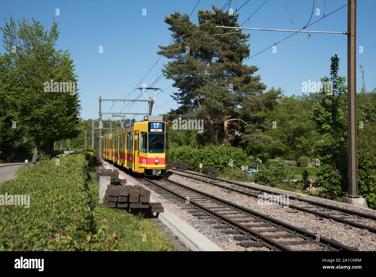 Basel, Straßenbahn BLT (Baselland Transport), nahe Haltestelle Stallen ...
