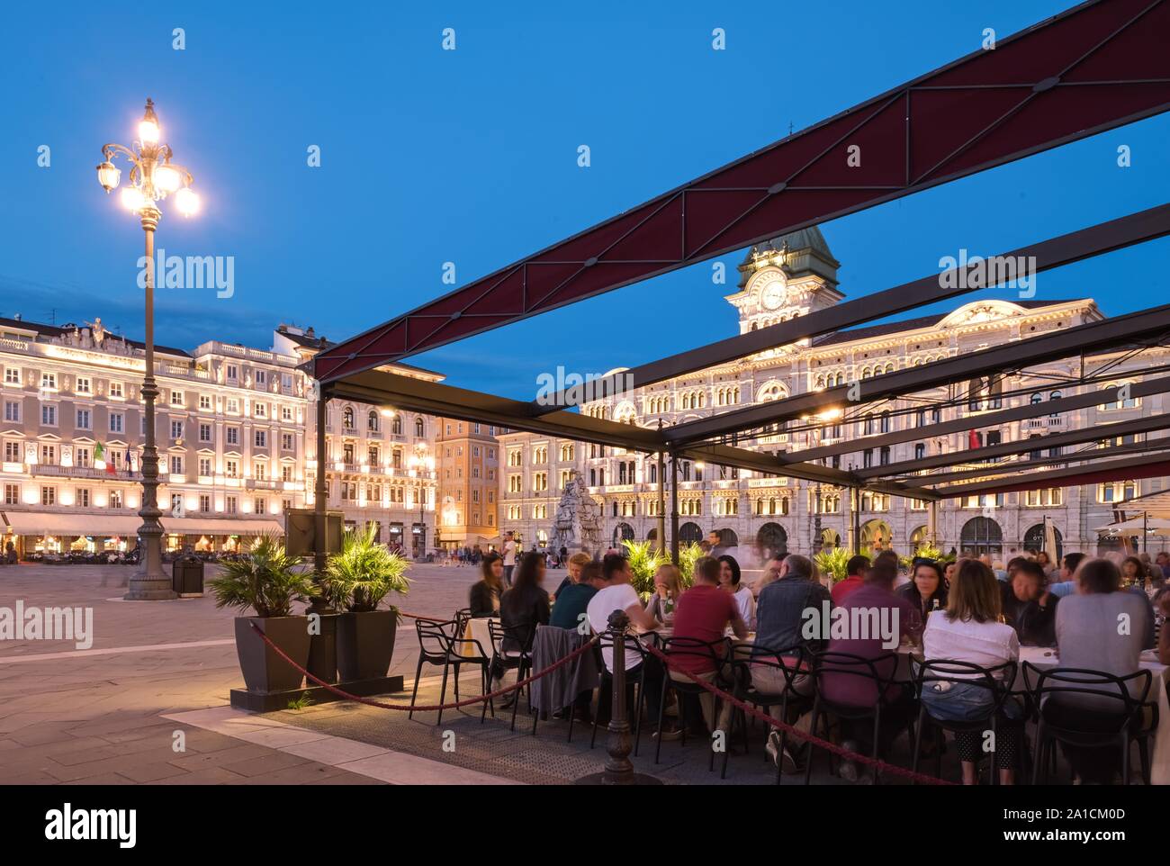 Triest, Piazza dell'Unita d'Italia, Comune di Trieste Stock Photo - Alamy