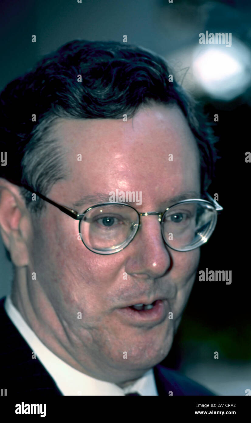 Washington DC, USA, March 14, 1996Steve Malcom Forbes Jr announces his ...