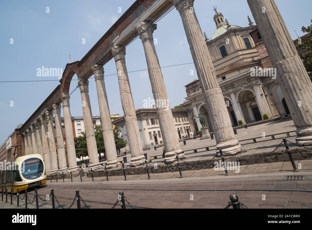 Kolonnade hi-res stock photography and images - Alamy