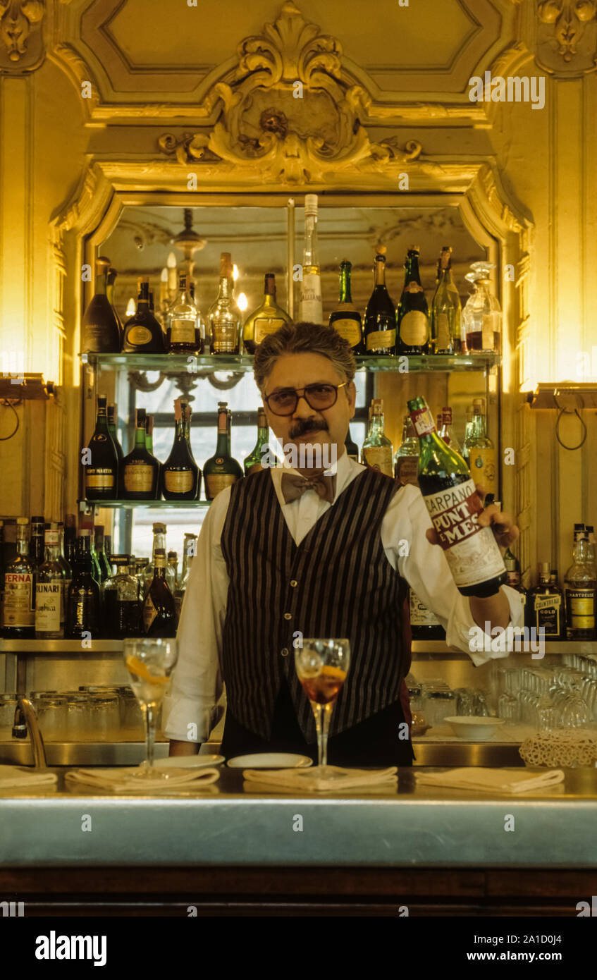 Caffe platti hi-res stock photography and images - Alamy