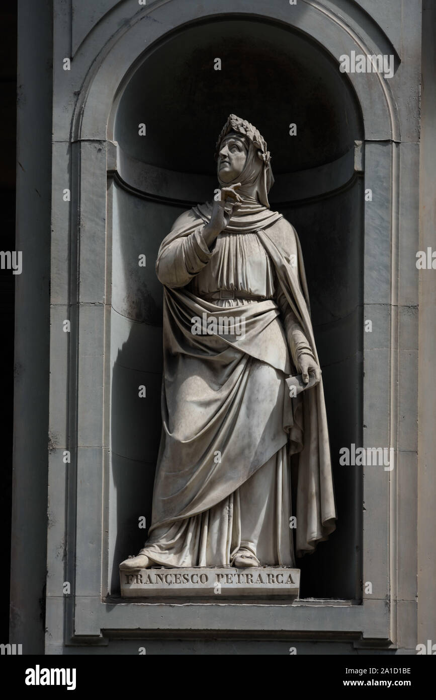 Statue petrarca hi-res stock photography and images - Alamy