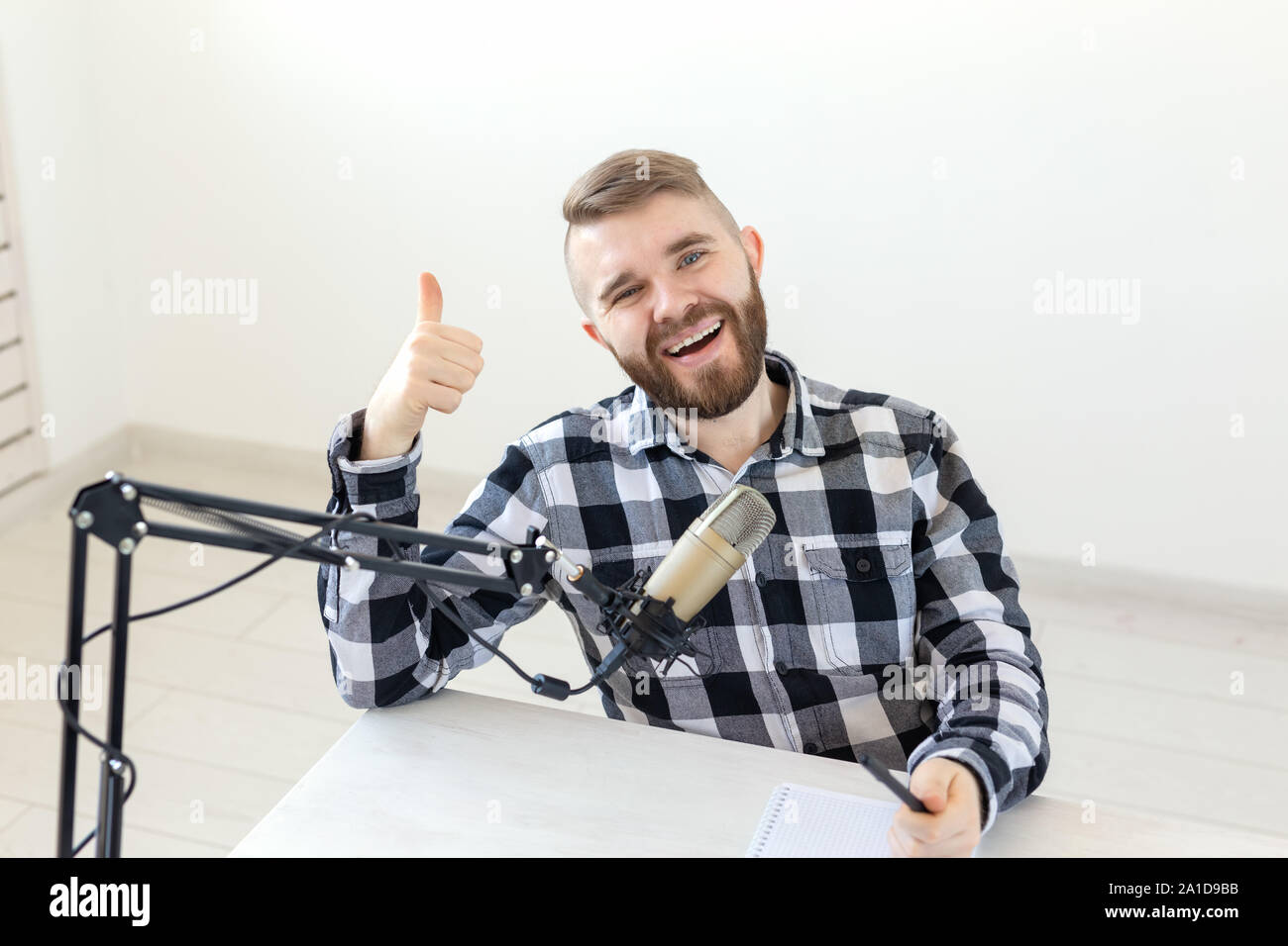 Radio host, streamer and blogger concept - Portrait of smiling man ...