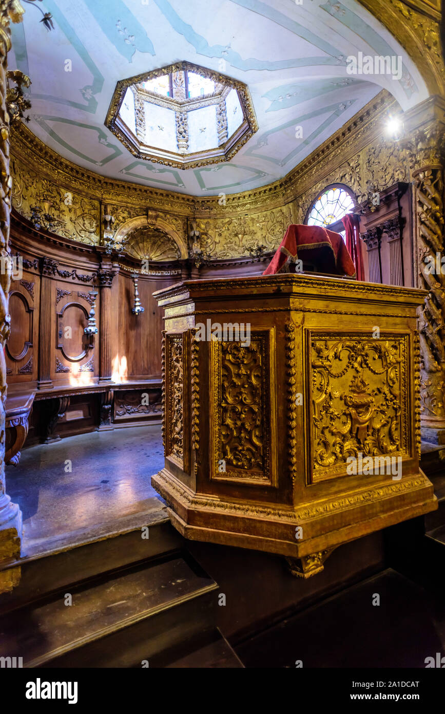 Venice synagogue interior hi-res stock photography and images - Alamy