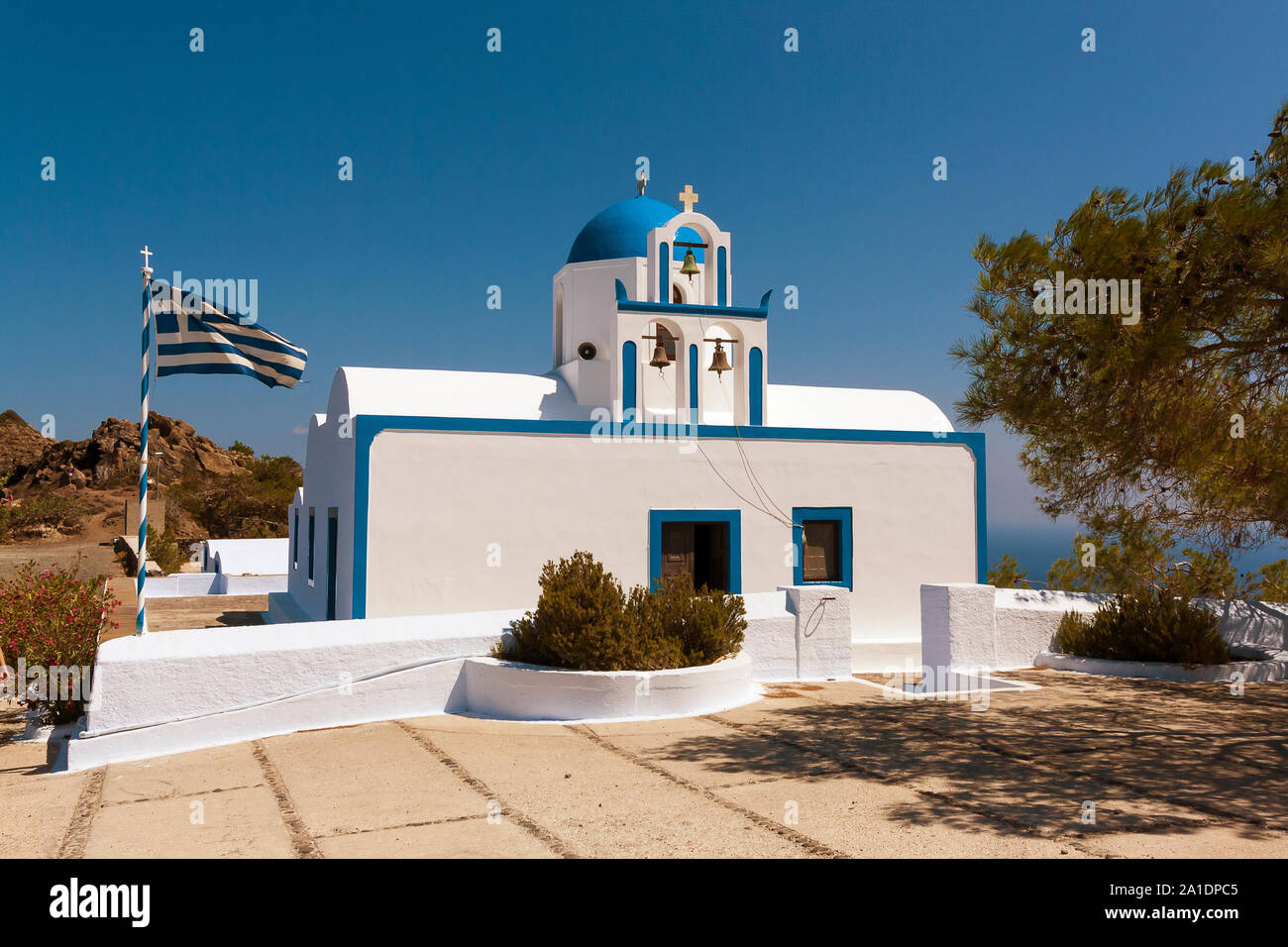 The little white church on Santorini's island in Greece Stock Photo - Alamy