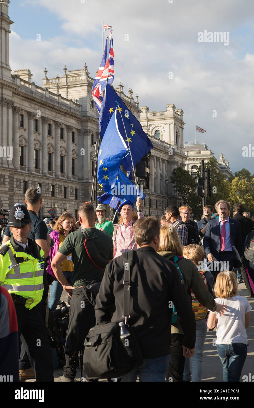 Peter duncan mp hi-res stock photography and images - Alamy