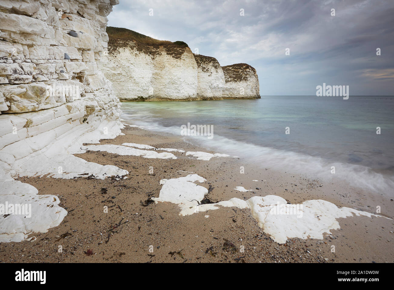 Chalk beach hi-res stock photography and images - Alamy