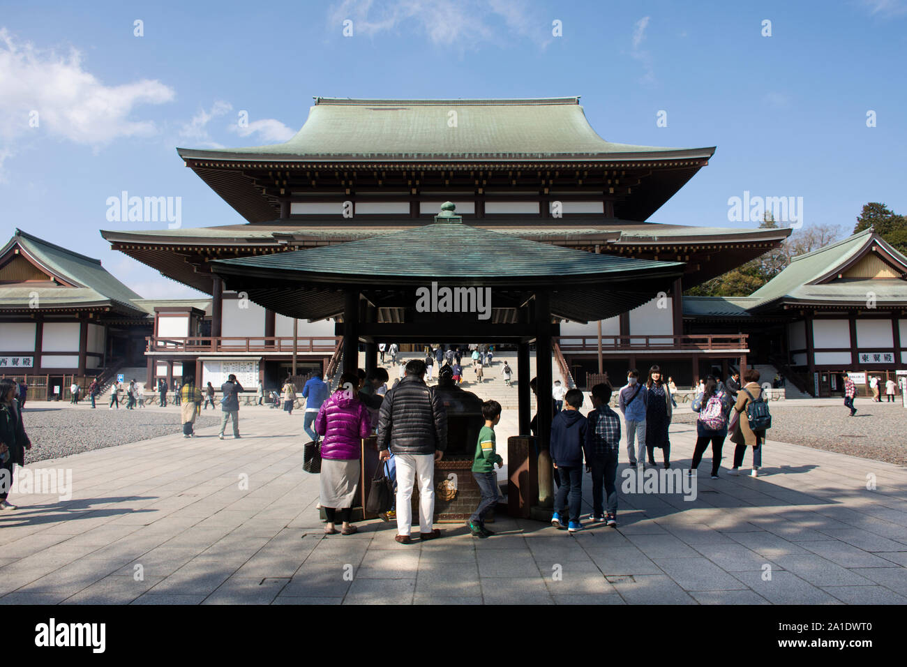 Japanese people and foreign traveler visited praying and Jokoro rite ...