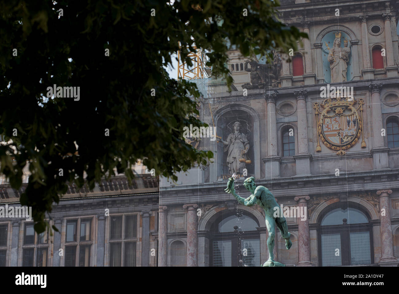 Druon antigoon hi-res stock photography and images - Alamy