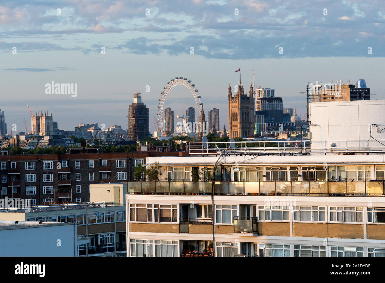 Churchill gardens and pimlico hi-res stock photography and images - Alamy