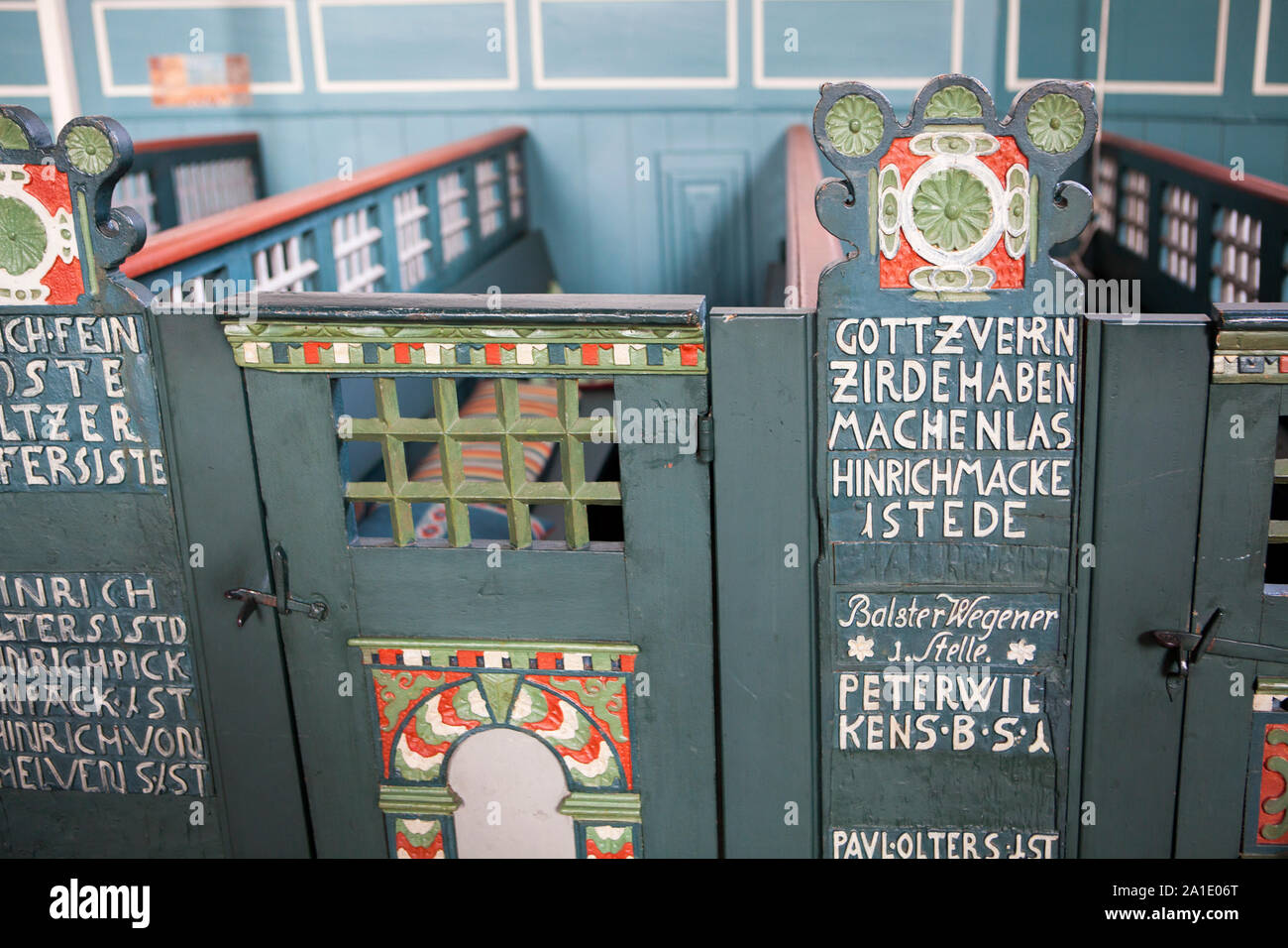 Box pews church hi-res stock photography and images - Alamy