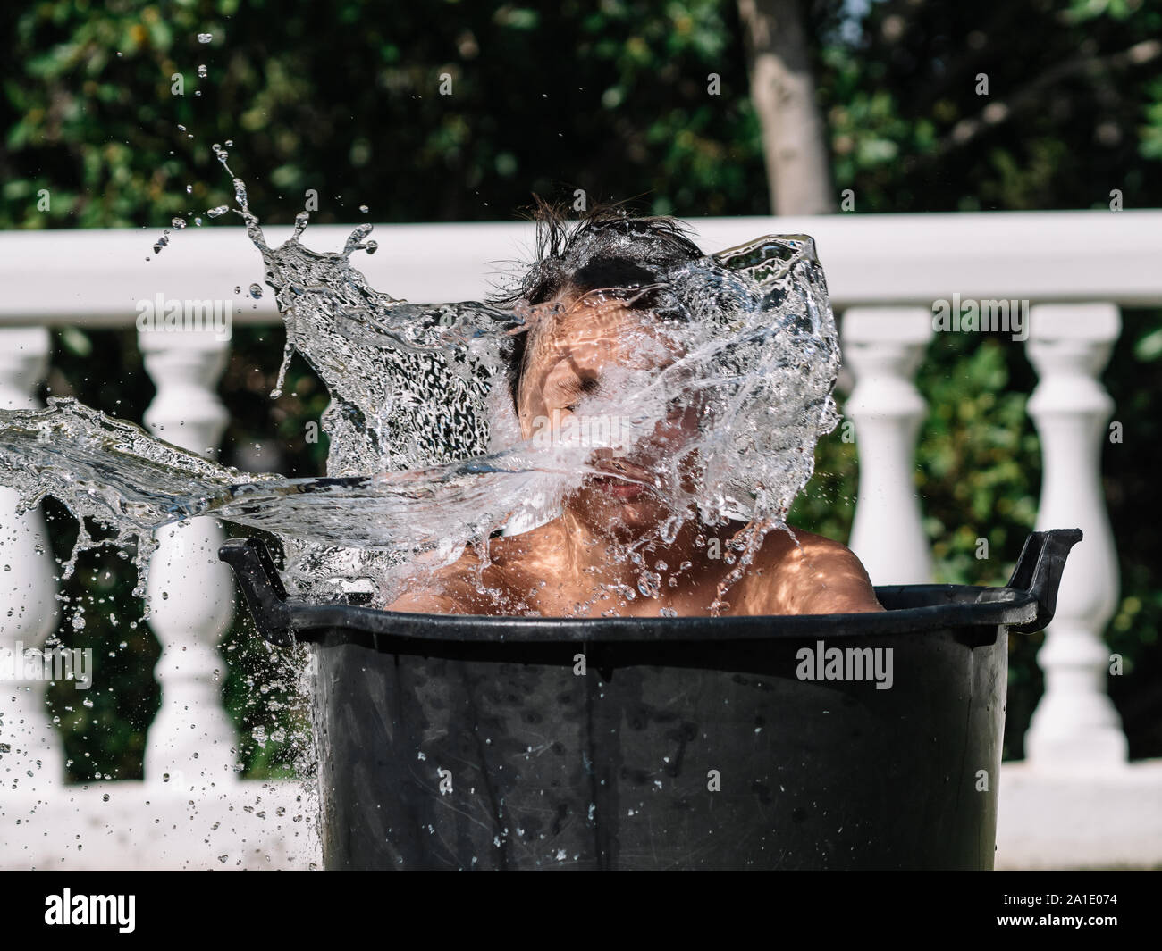 High-speed photograph that captures the impact of water by hitting the ...