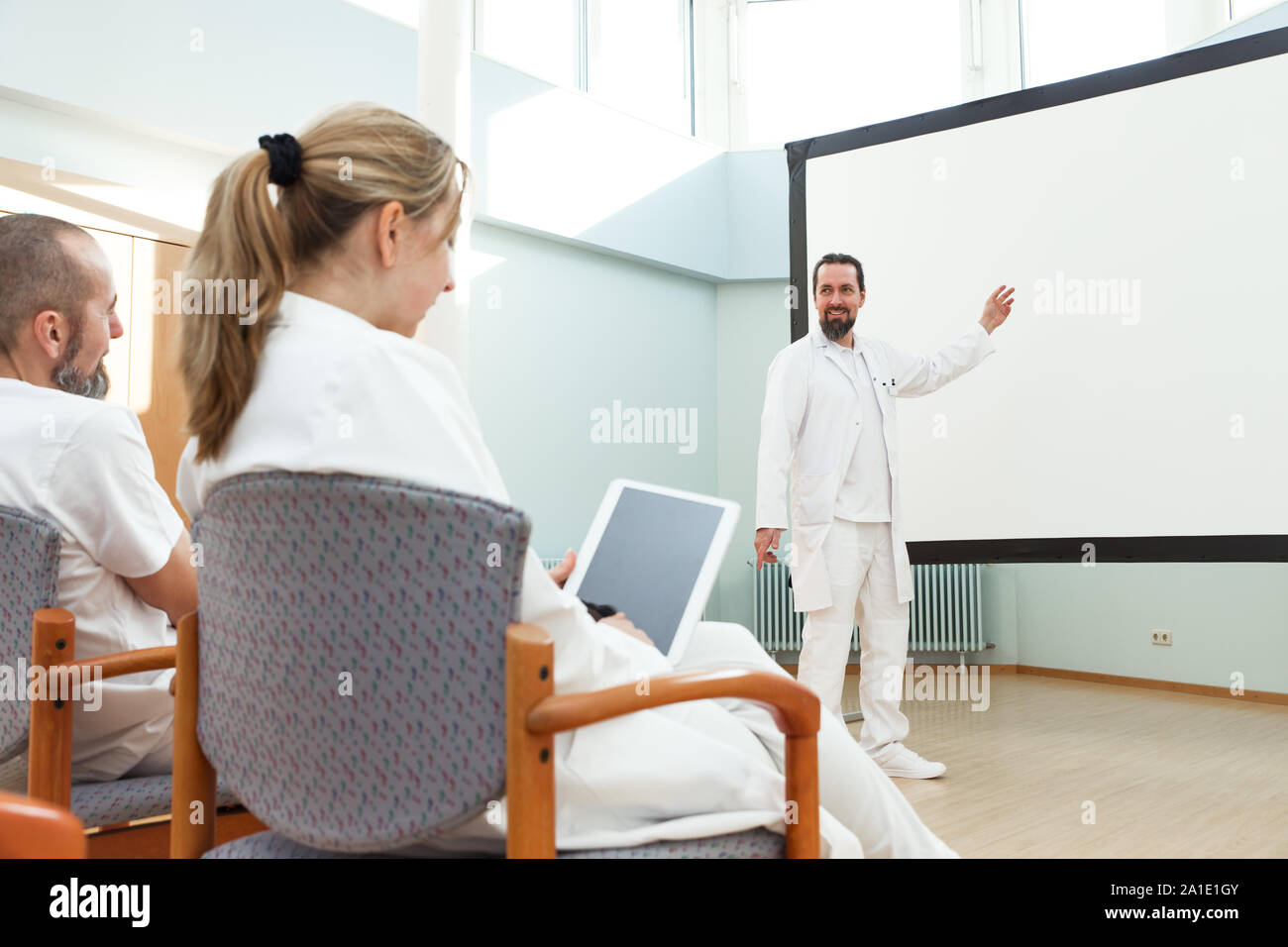 Doctor lecture hi-res stock photography and images - Alamy