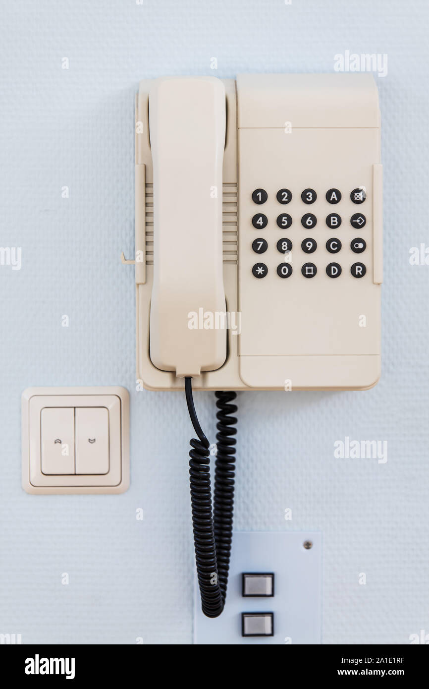 Hospital wall hi-res stock photography and images - Alamy