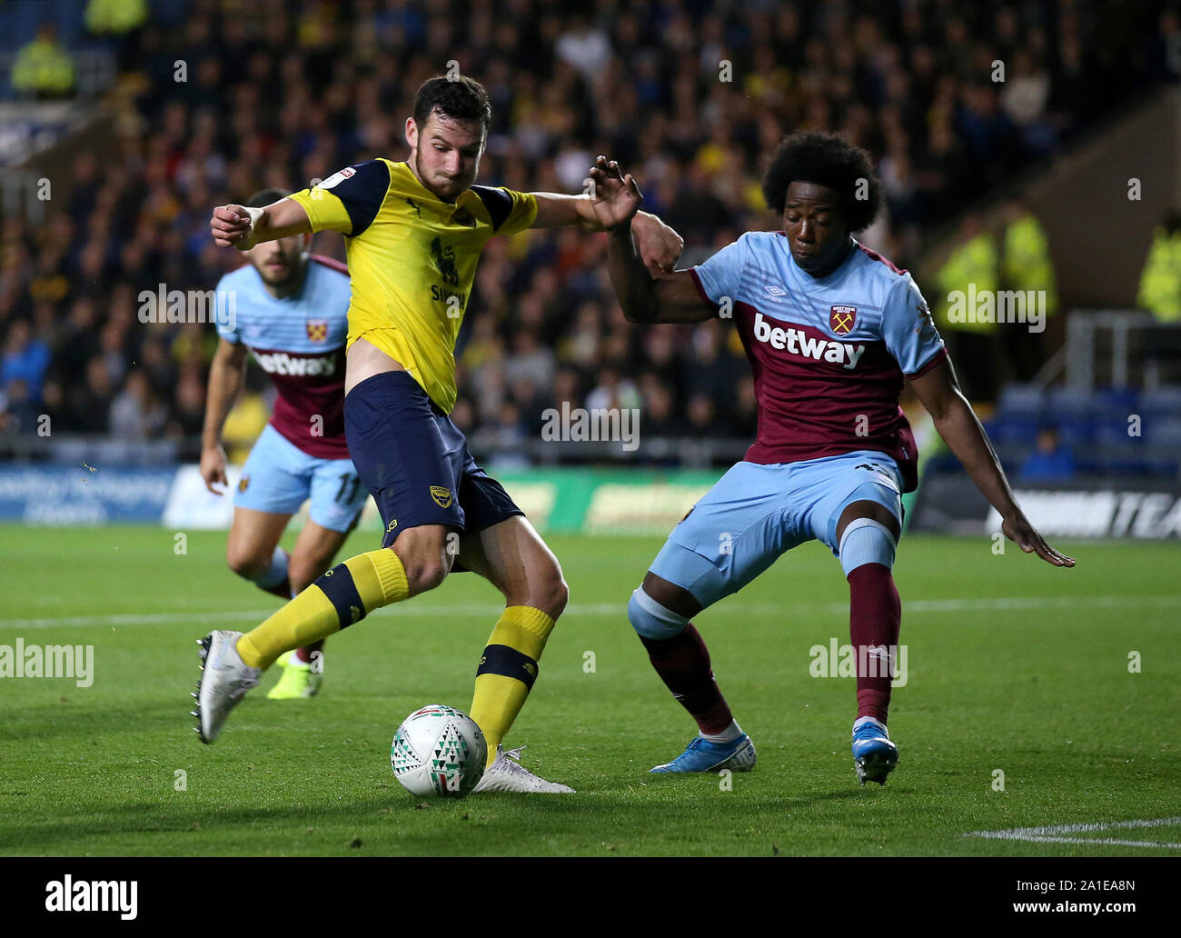 Oxford uniteds elliott moore scores hi-res stock photography and images ...