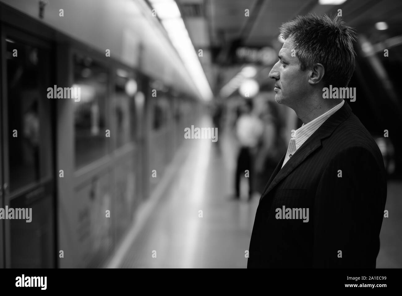 Subway train side view Black and White Stock Photos & Images - Alamy