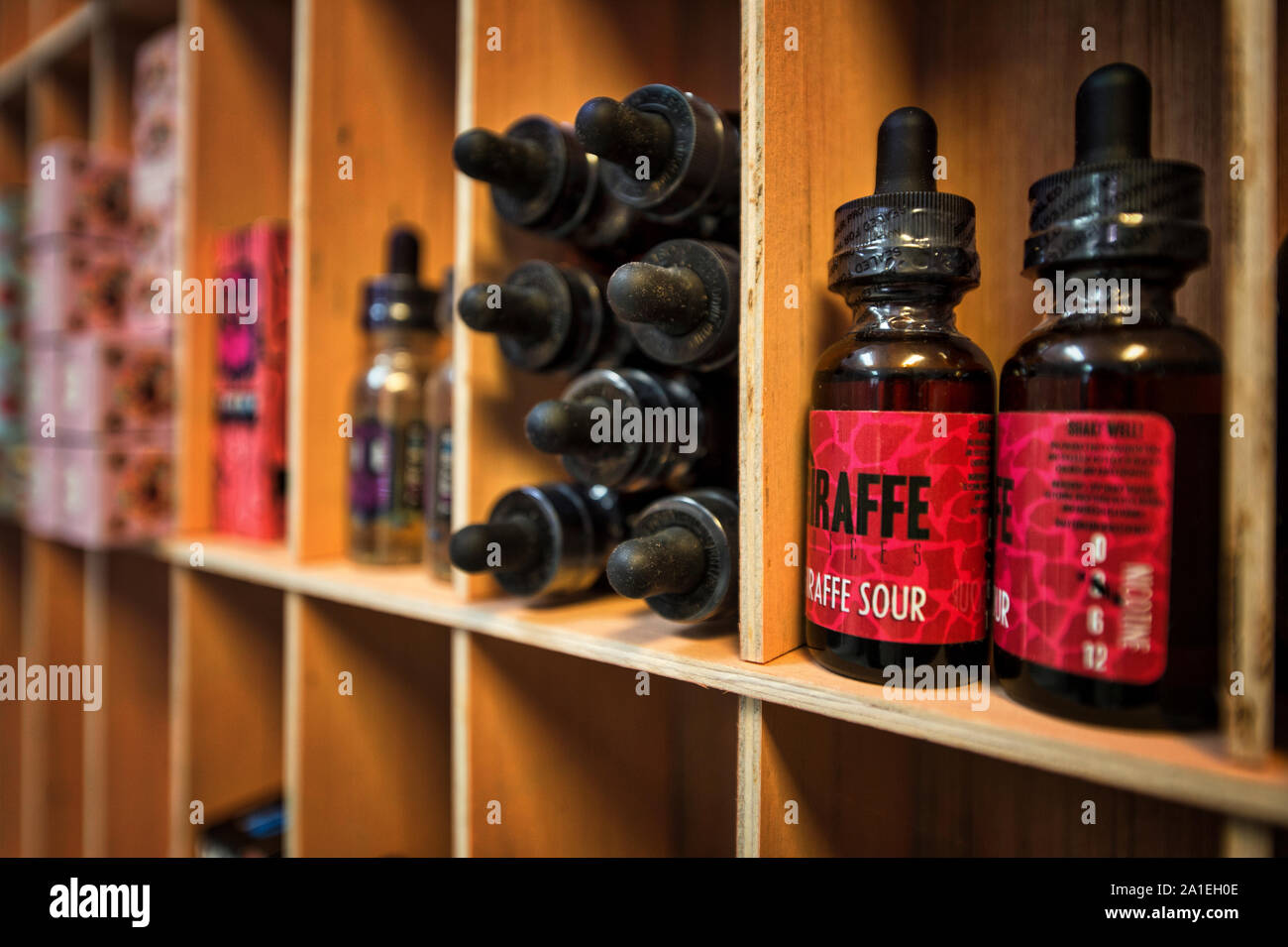 Vaping related deaths hi-res stock photography and images - Alamy