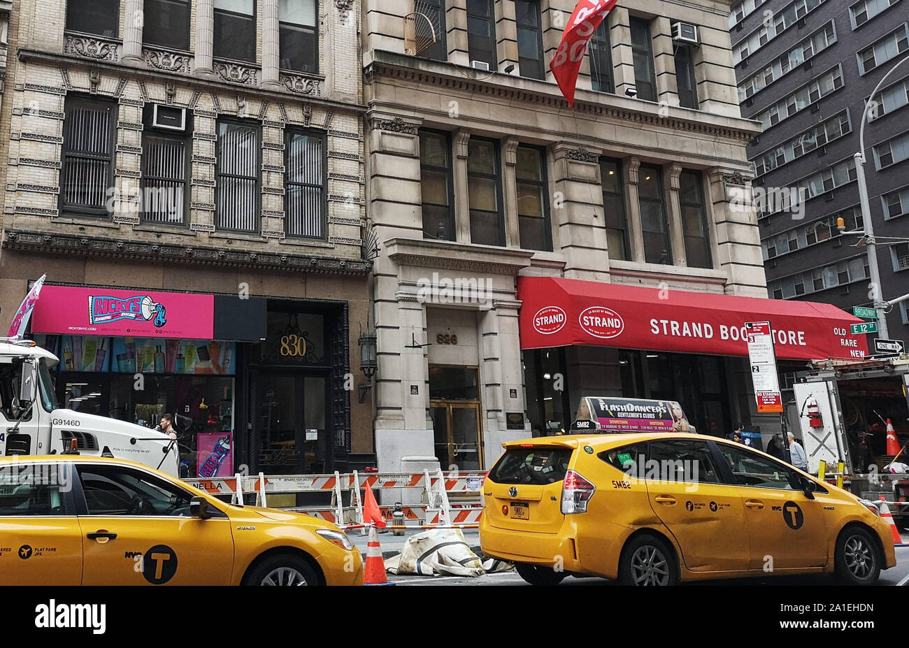 New York, USA. 14th Sep, 2019. Yellow taxis drive past the Bookstore ...