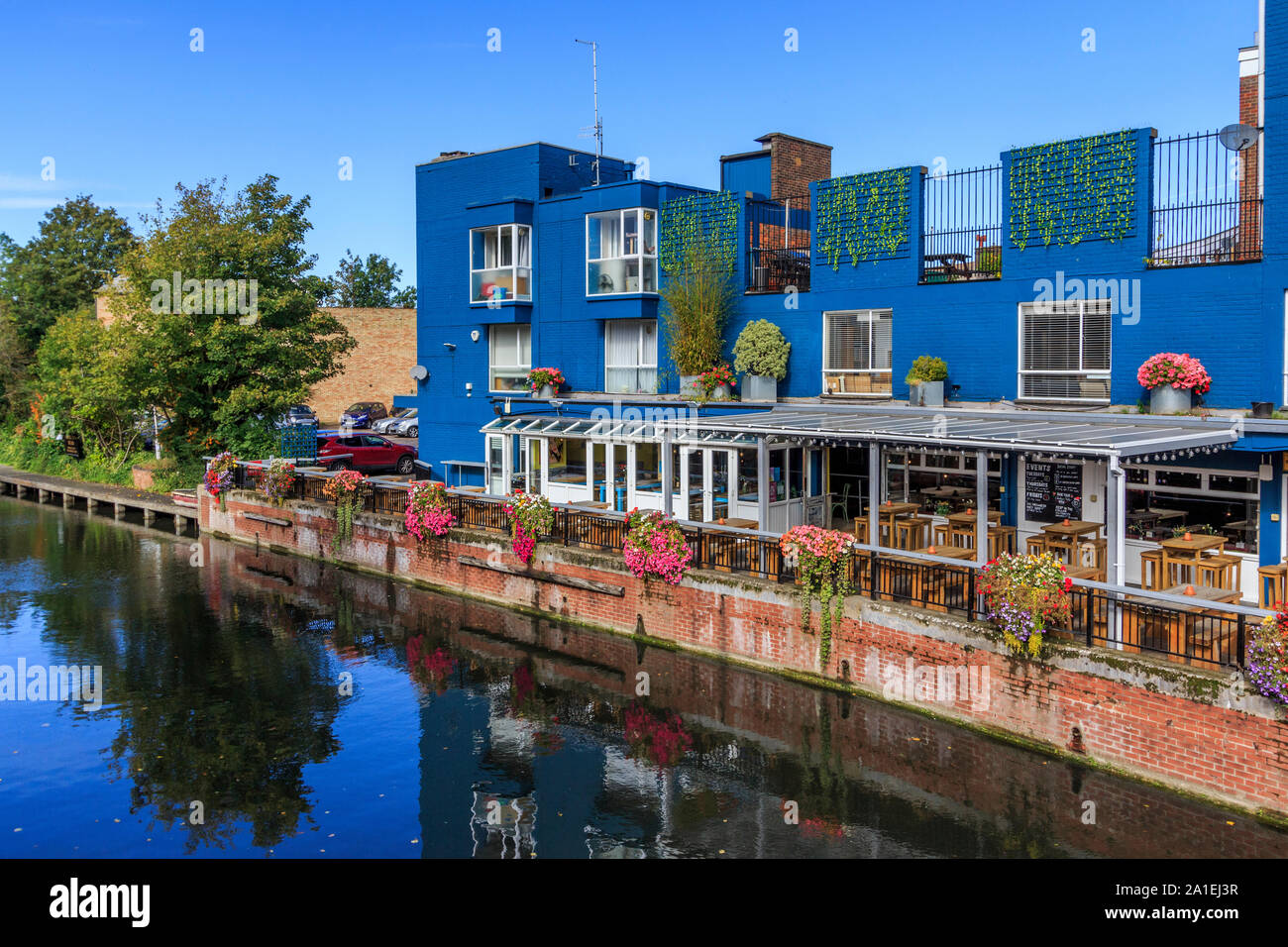 saracens head public house reflections,ware town centre high street ...