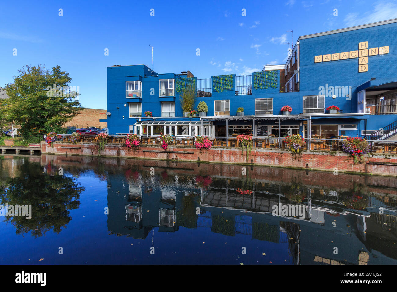 saracens head public house reflections,ware town centre high street ...