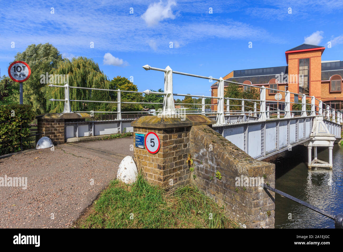 5T tonne weight limit bridge,ware town centre high street , river lea ...