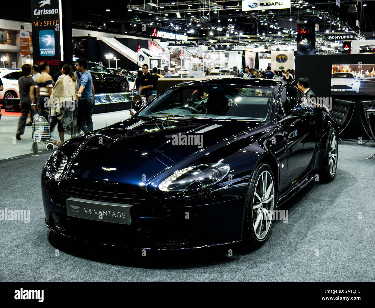 Car vantage logo hi-res stock photography and images - Alamy