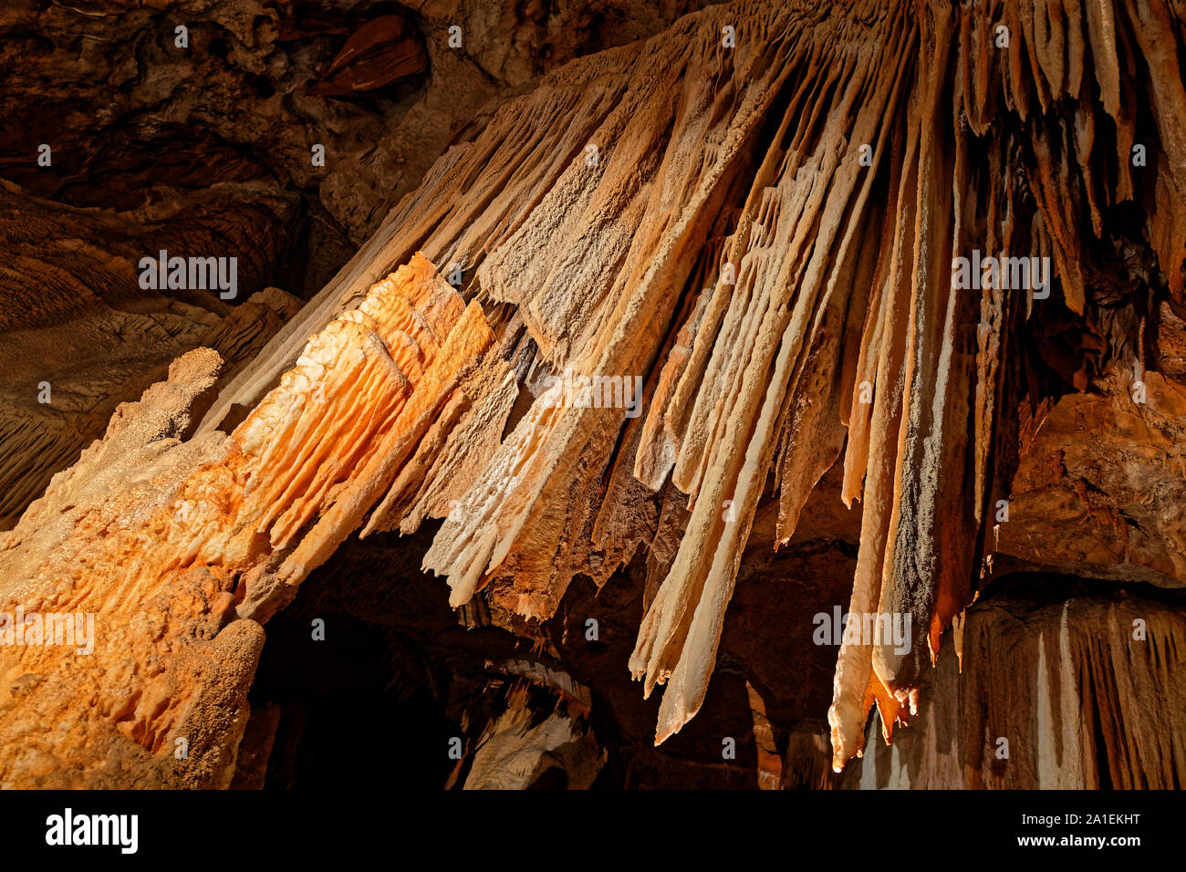 Stalagmites stalagtites hi-res stock photography and images - Alamy