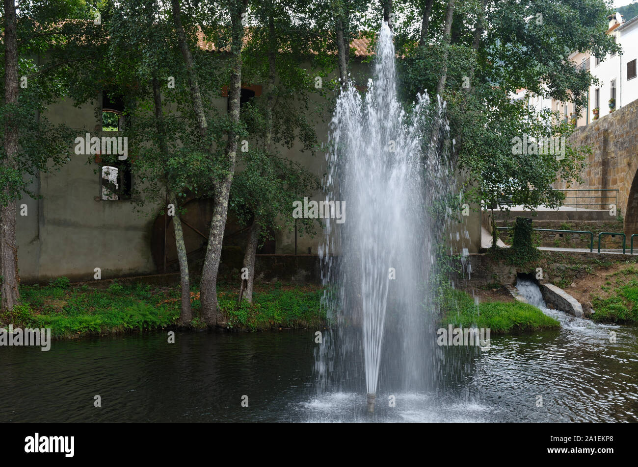 River scene in Gois village. Coimbra, Portugal Stock Photo - Alamy