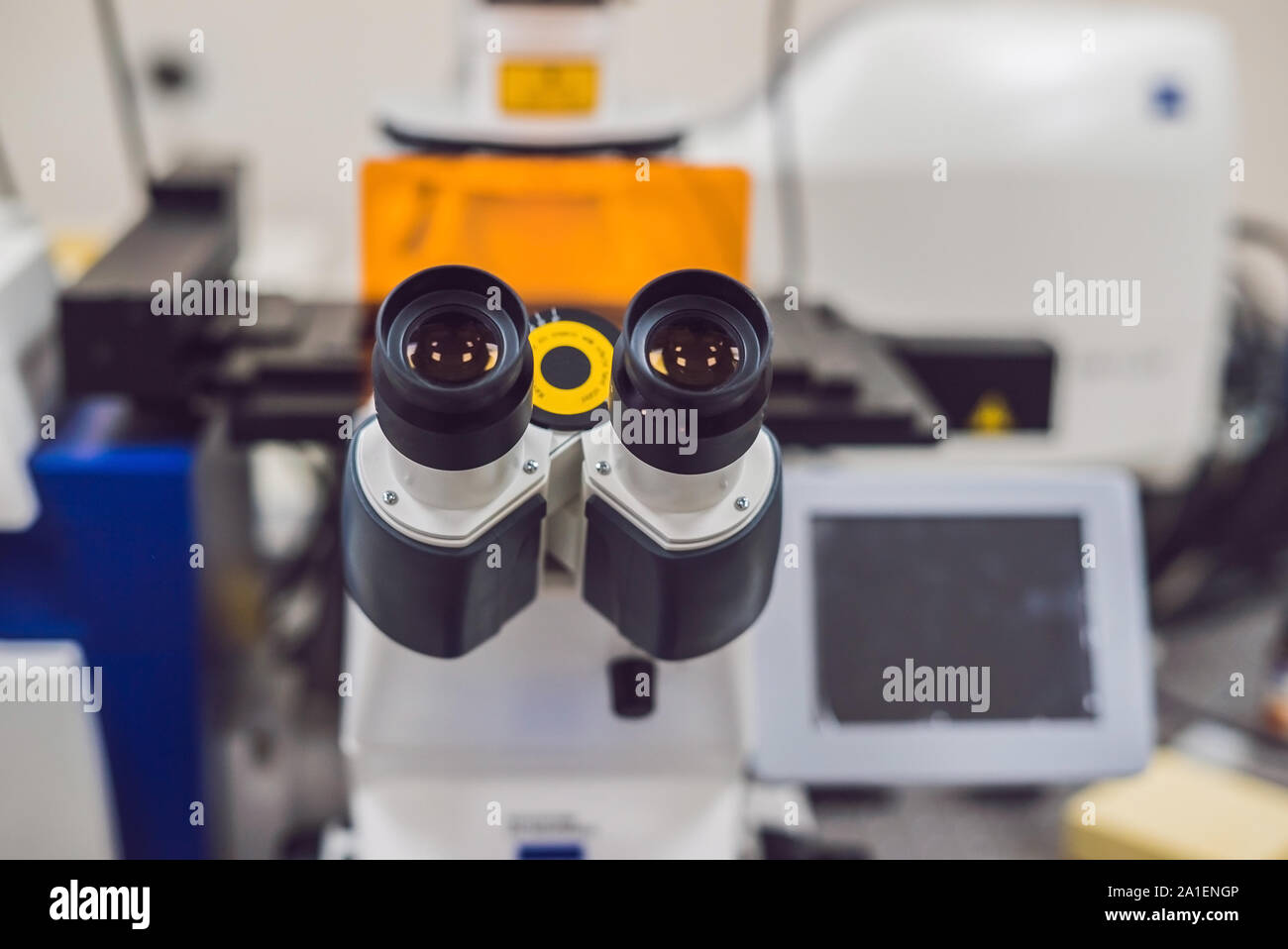 confocal optical laser scanning microscope for biological samples ...