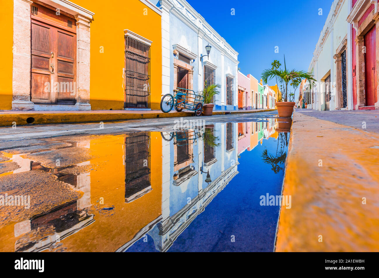 Campeche, Mexico. Street in the Old Town of San Francisco de Campeche ...