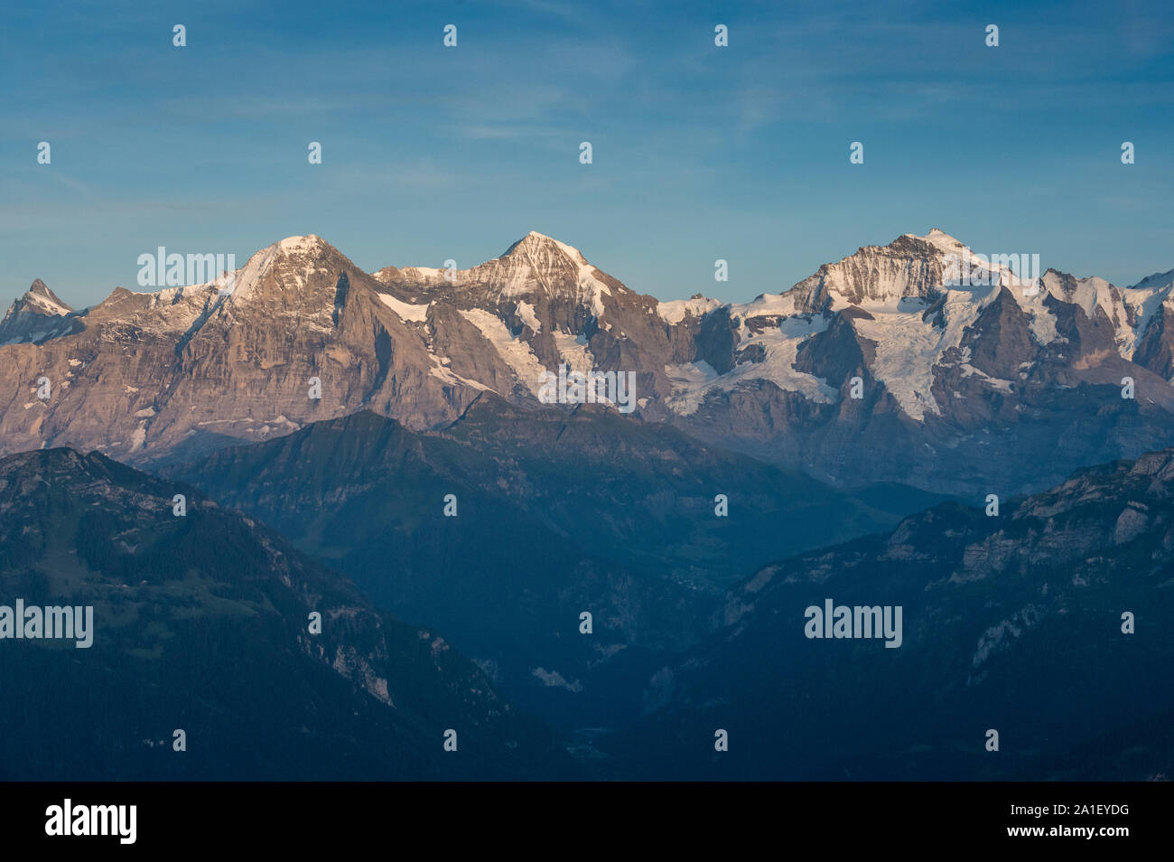 Gipfel von Eiger, Mönch und Jungfrau Stock Photo - Alamy