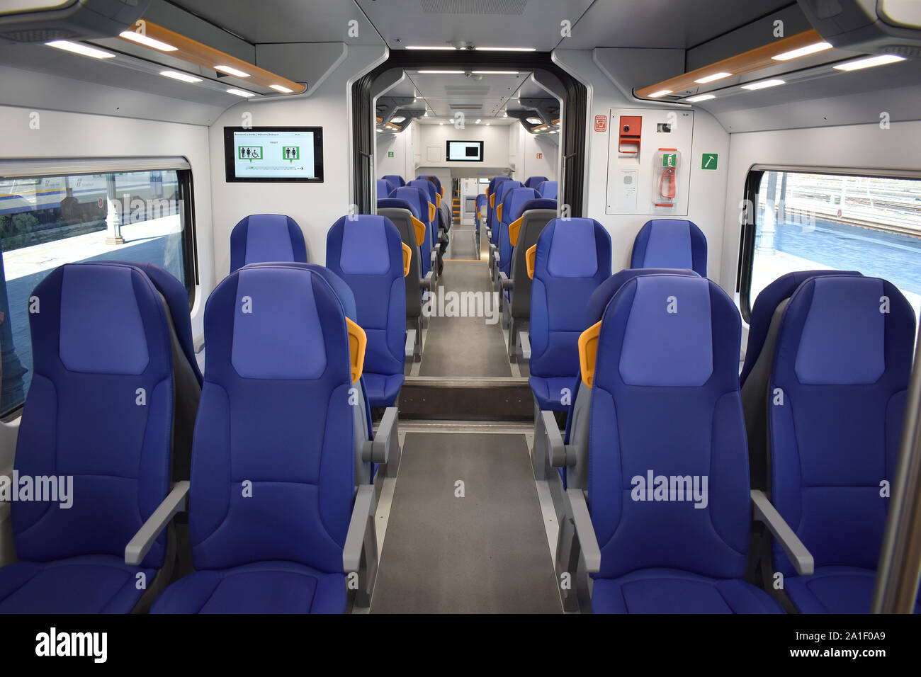 Italian trains hi-res stock photography and images - Alamy