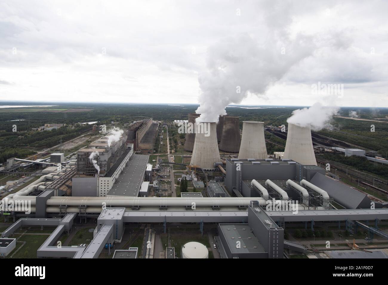 Boxberg, Germany. 26th Sep, 2019. View of the cooling towers of the ...