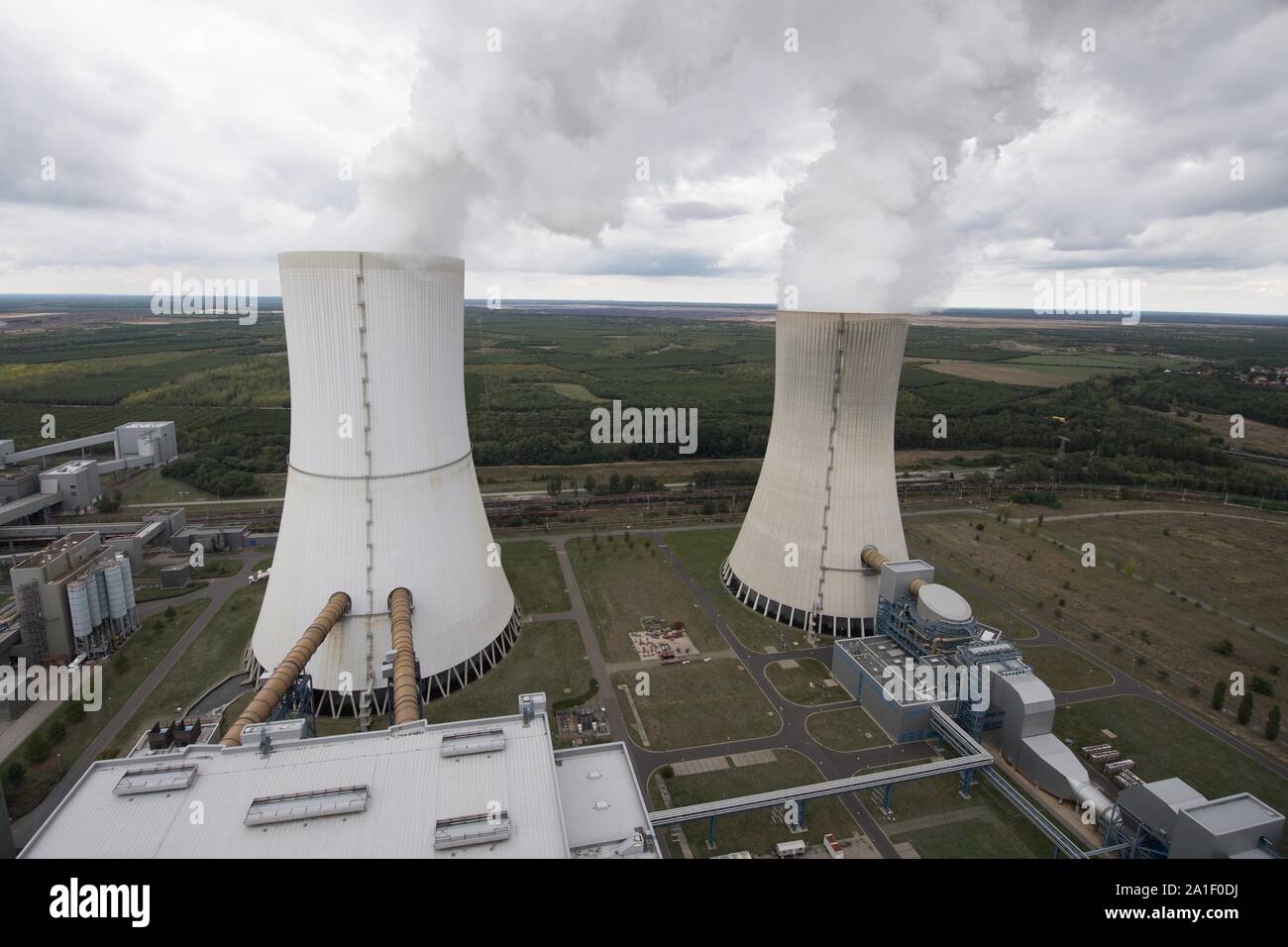 Boxberg, Germany. 26th Sep, 2019. View of the cooling towers of the ...