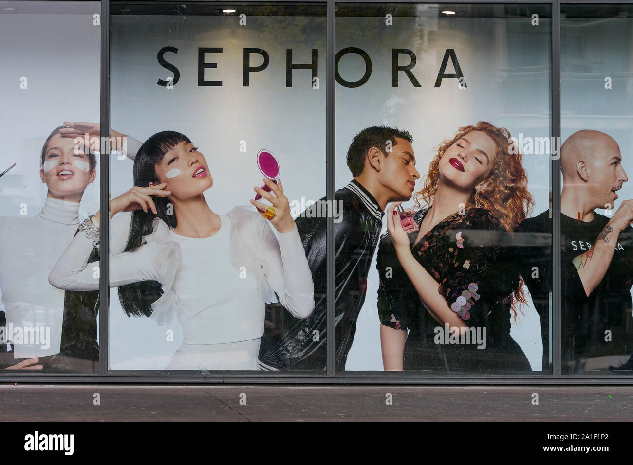 Sephora cosmetic shop, Confluence Commercial Center, Lyon, France Stock ...