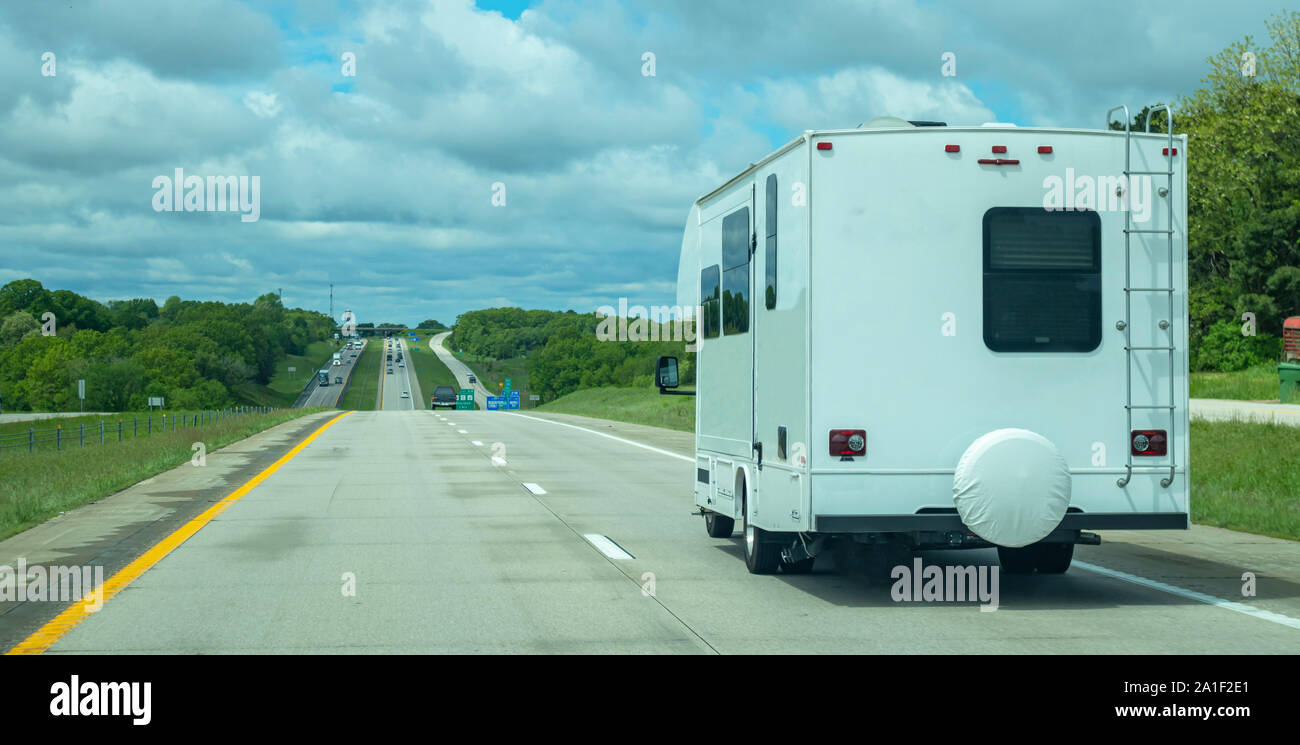 Rv leisure vehicle hi-res stock photography and images - Alamy