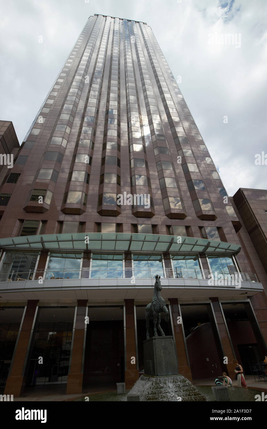 425 south financial place hi-res stock photography and images - Alamy