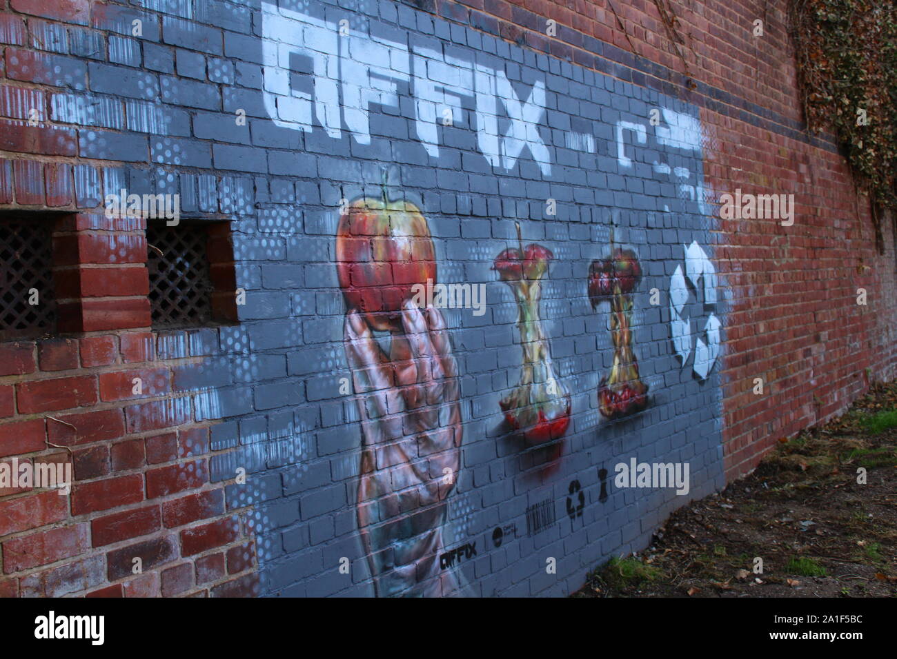 Street Art - Sheffield Sheaf Quay - Five Weirs Walk - Canal side Stock ...