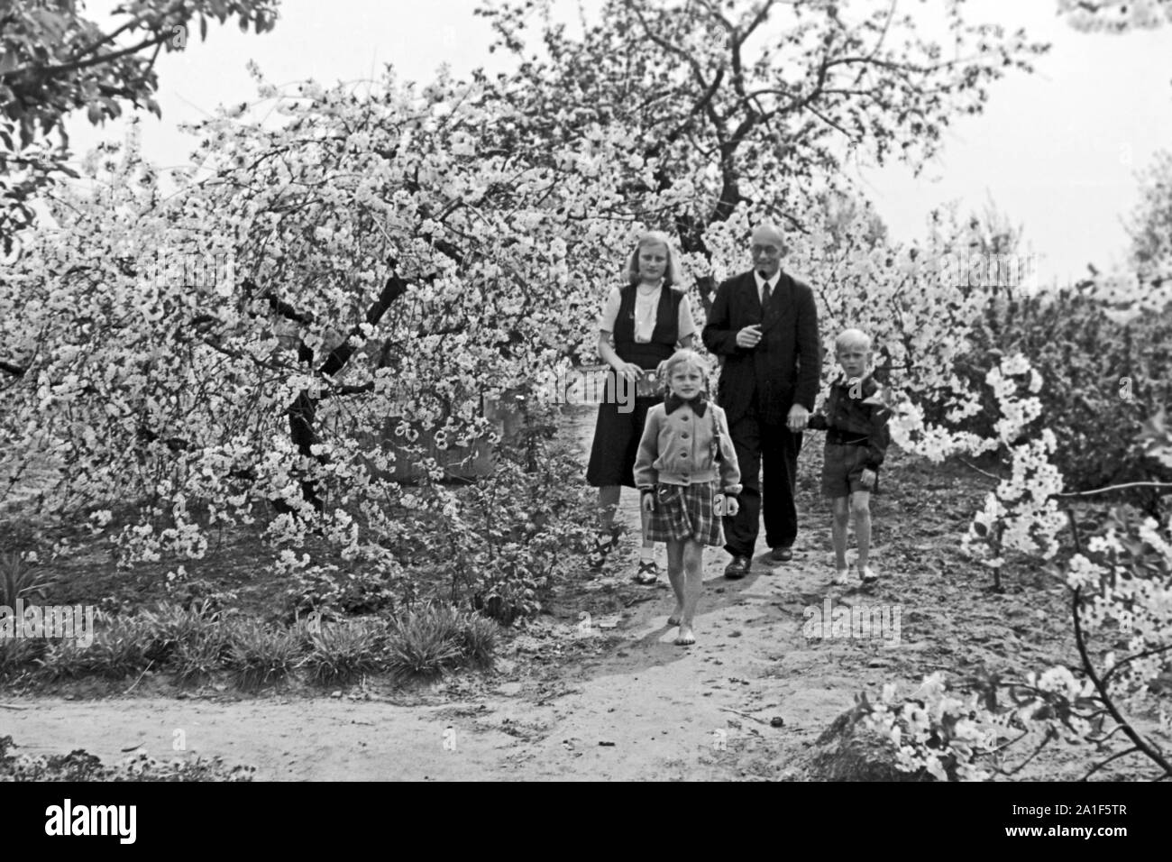 Gertrud von nivelles kirche Black and White Stock Photos & Images - Alamy