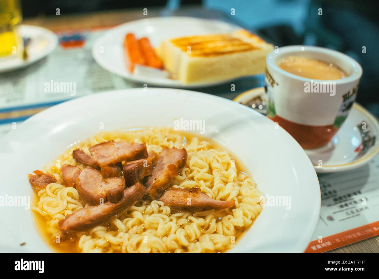Hong kong cha chaan teng hi-res stock photography and images - Alamy