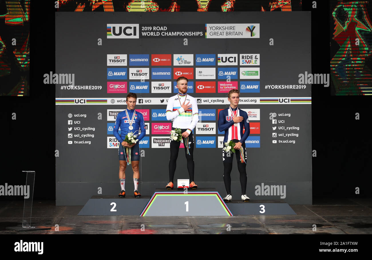 Italy's Alessio Martinelli (silver) USA's Quinn Simmons (gold) and USA ...
